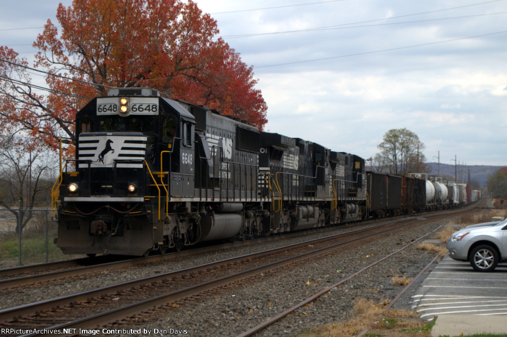 NS SD60 6648 leads 38G